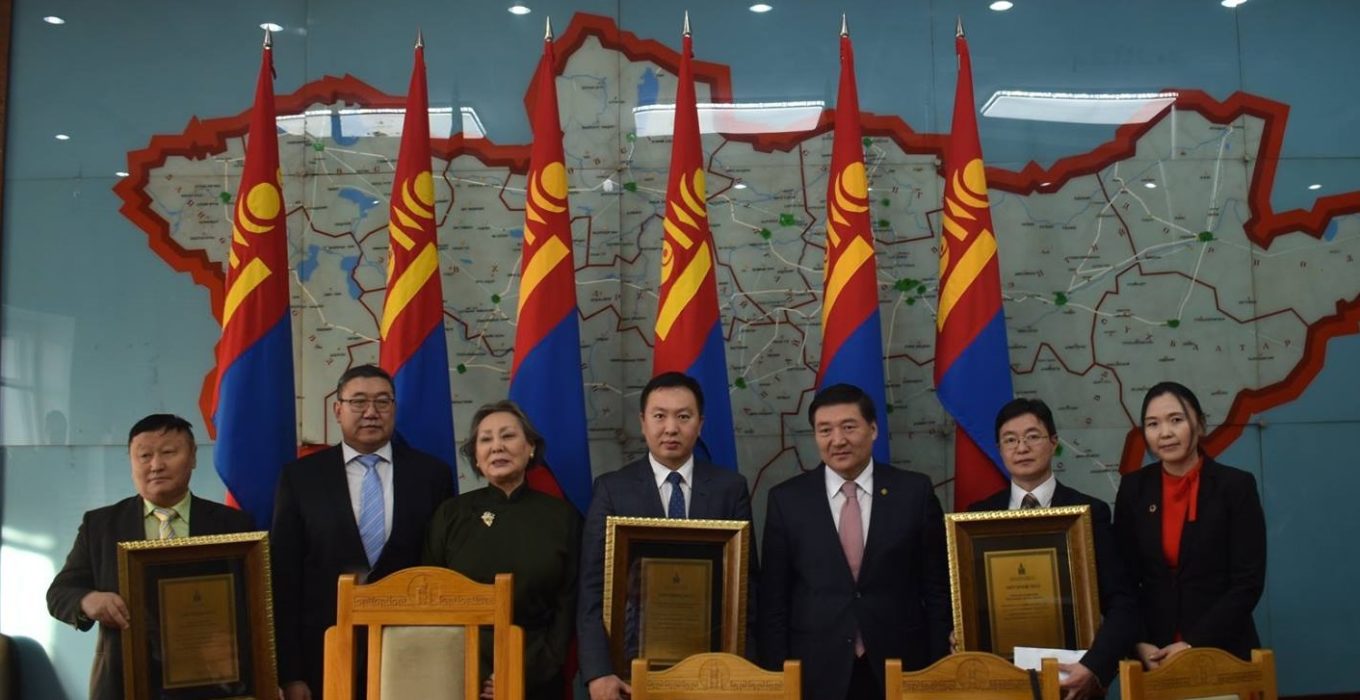 УУХҮЯ Үндэсний хөтөлбөр ийг хэрэгжүүлэх ажилд манлайллаа Miningworld Mongolia